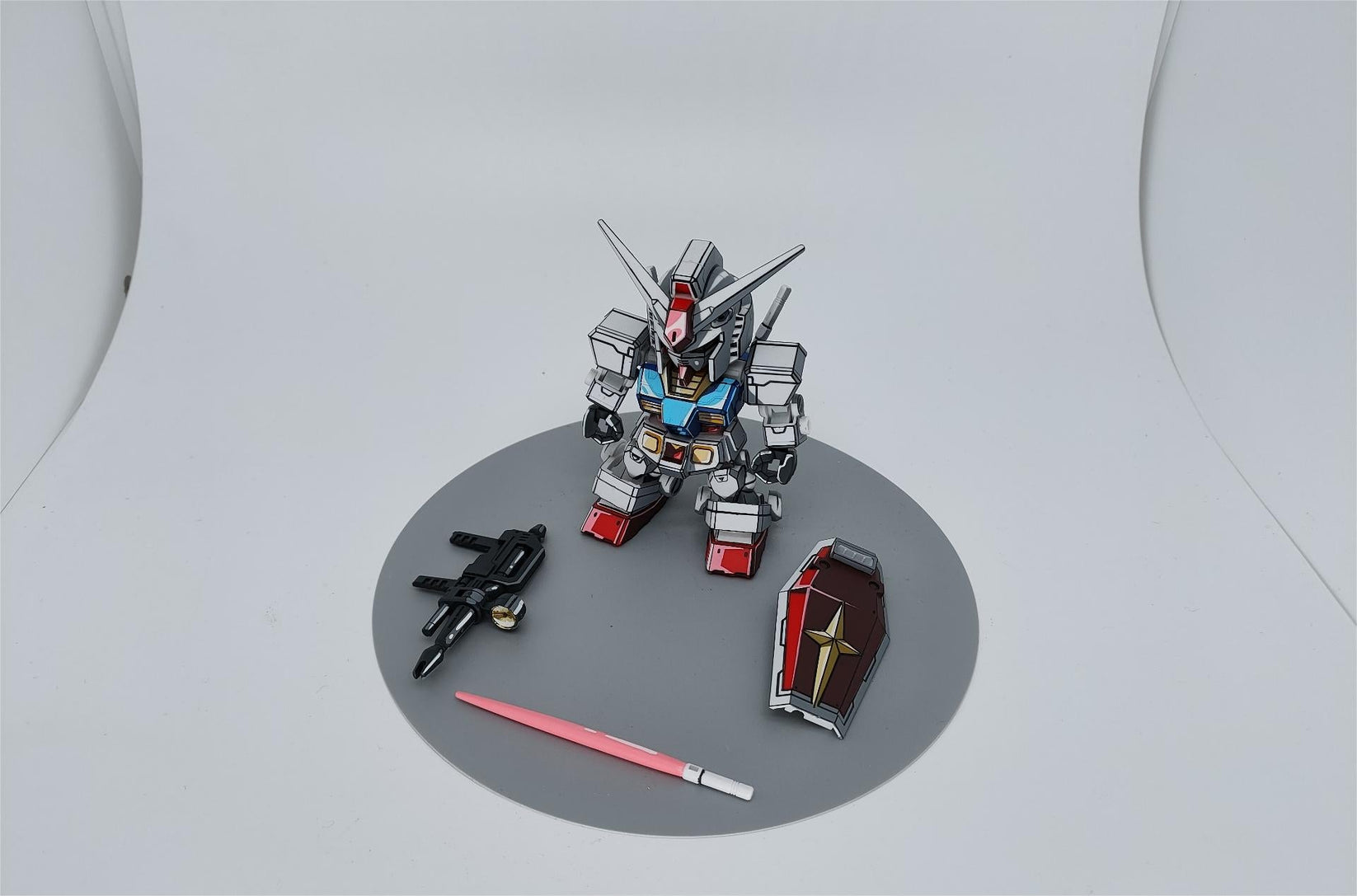 SDCS Gunpla: Stylish Repainted Gundam – Lyk Repaint
